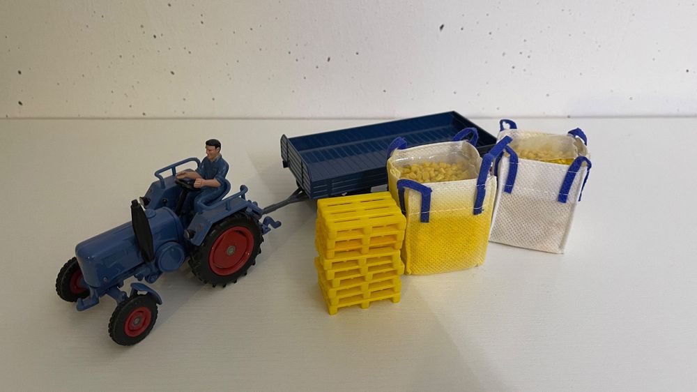 Siku Traktor Lanz Oldtimer 1:32 wie Neu (Gebraucht) in zeihen für CHF ...