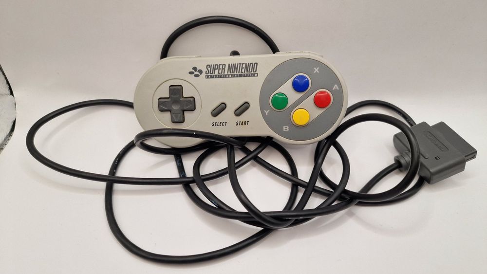 Original Super Nintendo (Snes) Controller (Gebraucht) in Düdingen für ...