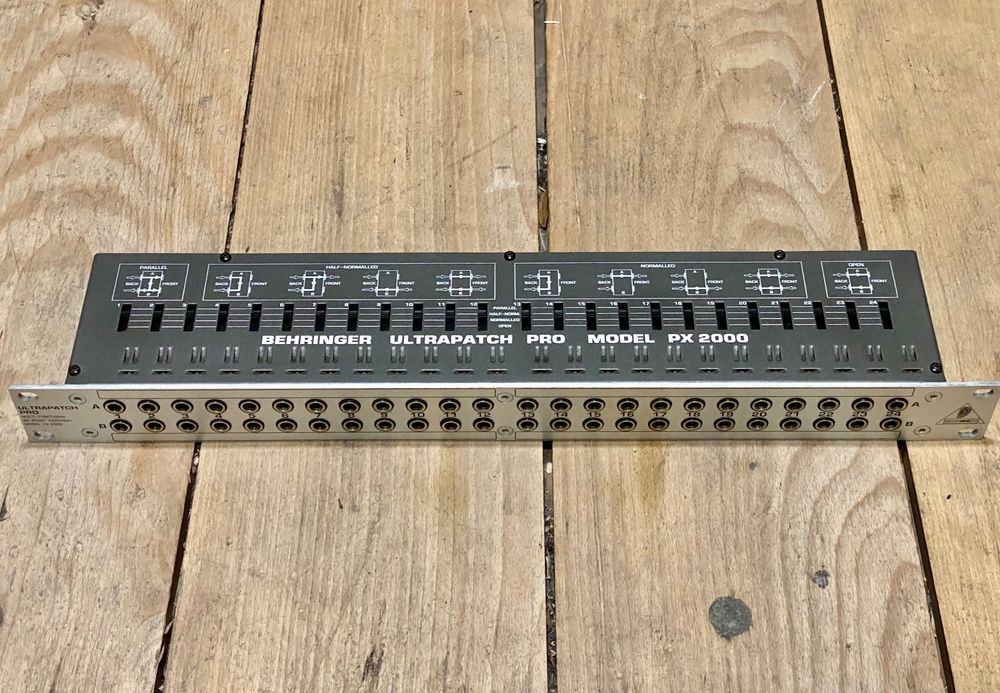BEHRINGER ULTRA PATCH PRO MODEL PX 2000 | Kaufen auf Ricardo