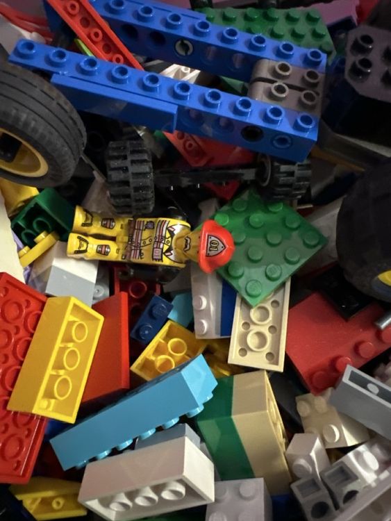 Bulk Lego, 6kg gemischt (Gebraucht) in Erlenbach ZH für CHF 111 – nur Abholung auf Ricardo kaufen