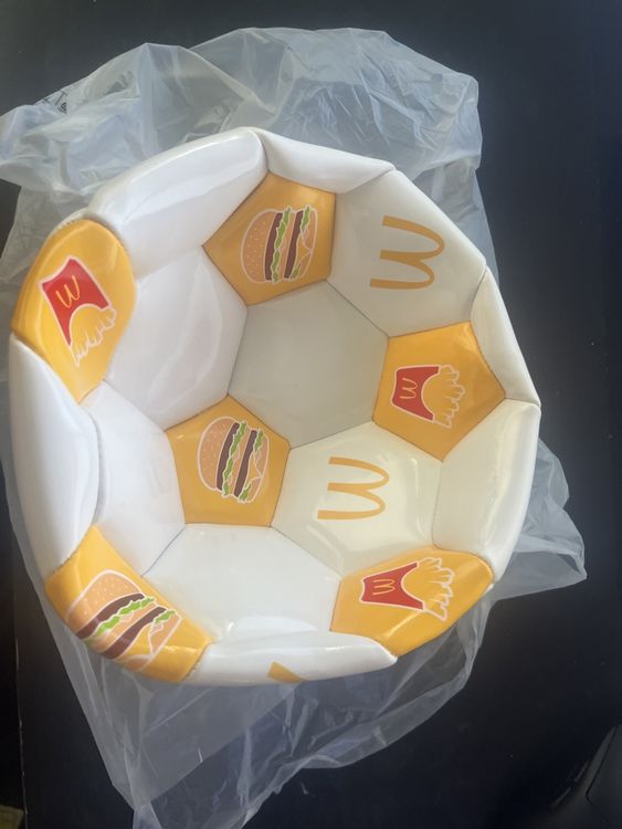 MCDONALDS FOOTBALL BALL (Neu und originalverpackt) in Capolago für CHF ...