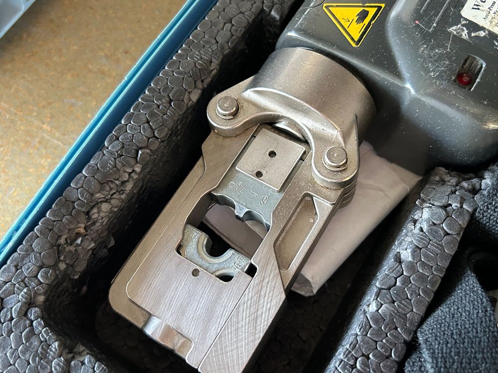 Weitkowitz Accu Press - Kabelschuhpresse Akku betrieben (Gebraucht) in ...