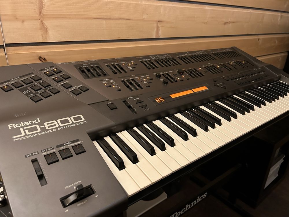 Roland JD-800 (Gebraucht) in für CHF 1190 – nur Abholung auf Ricardo kaufen