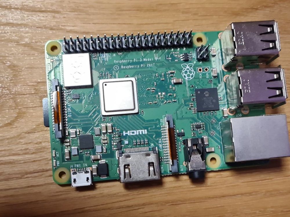 Raspberry Pi 3 B+ & i2c Pi OLED & BME680 Gas Sensor (Gebraucht) in ...