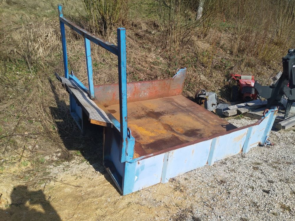 Raupenfahrzeug Bombardier mit Kippbrücke (Gebraucht) in Ueberstorf für CHF 405 – nur Abholung ...