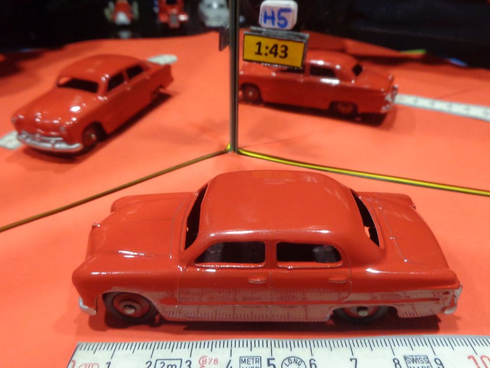 Ford Sedan 1:43 (ohne Box) Dinky REV. GB (H5) (Gebraucht) in Oftringen ...