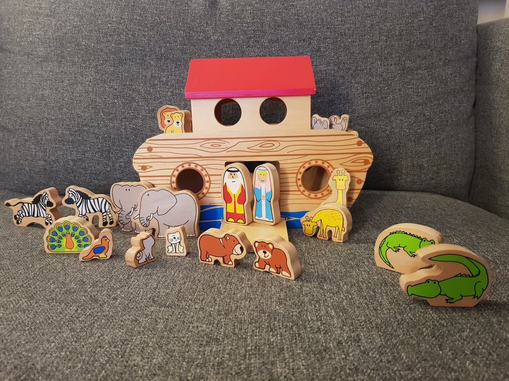 Holz-Arche mit vielen Tieren (Gebraucht) in Staffelbach für CHF 14 ...