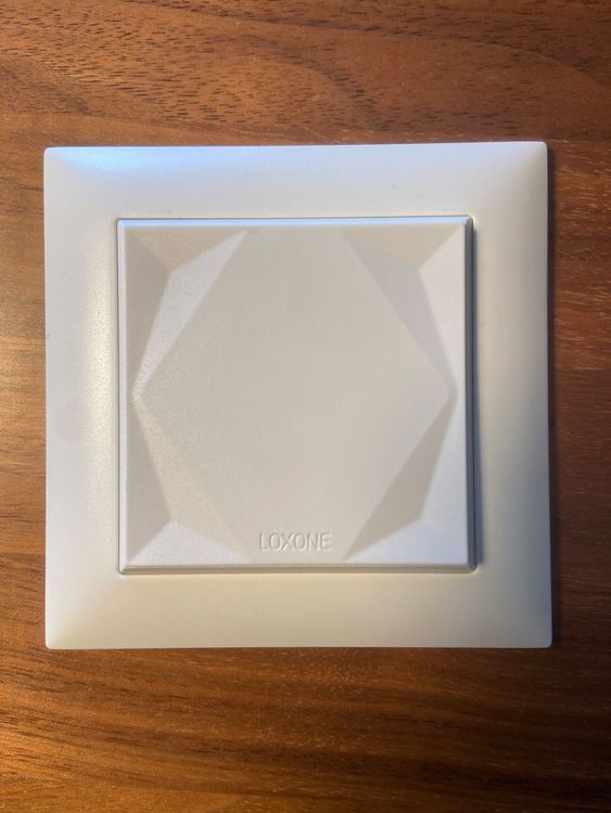 Loxone Touch Air Weiss mit Feller-Adapterrahmen (Gebraucht) in Horw für ...