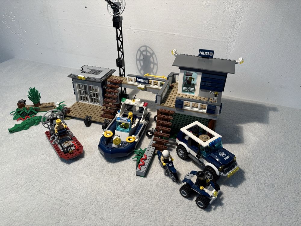 Lego City Sumpfpolizei 60069 (Gebraucht) in Urtenen für CHF 75 – mit ...