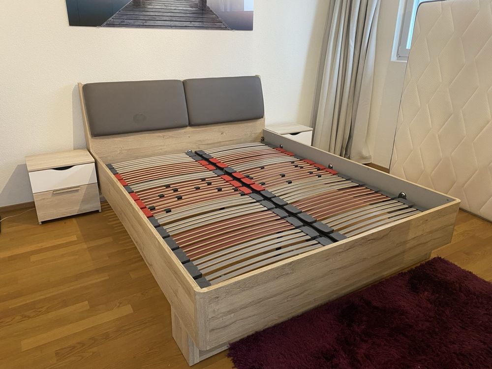 Doppelbett 180x200 mit Lattenrost & Nachtkästchen (Gebraucht) in ...
