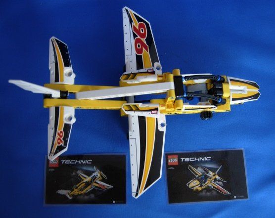 LEGO Technic Düsenflugzeug 42044 (Gebraucht) in Dübendorf für CHF 9 ...