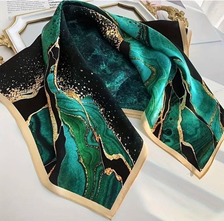 Edler Foulard Halstuch Smaragdgrün NEU | Kaufen auf Ricardo