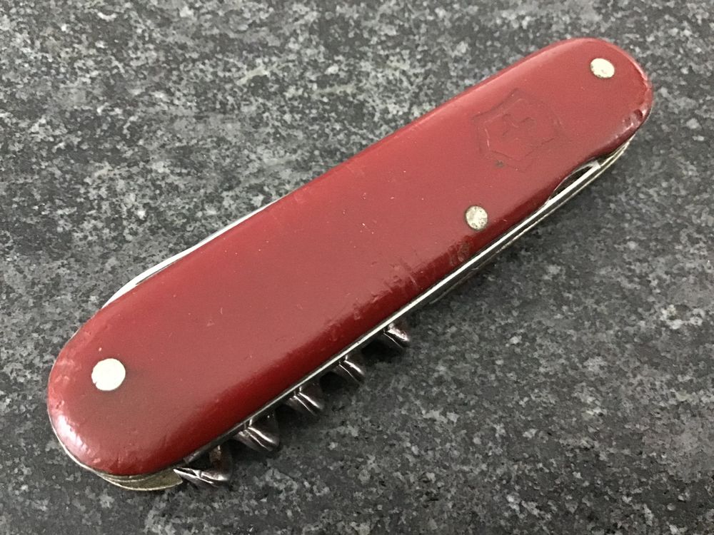 Uraltes CH Sackmesser "ARMEE SUISSE/INOXYD" mit Ahle (Defekt) in ...