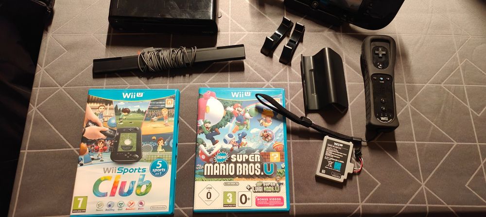 Wii U + 2 jeux (Gebraucht) in Gempenach für CHF 70 – mit Lieferung auf ...