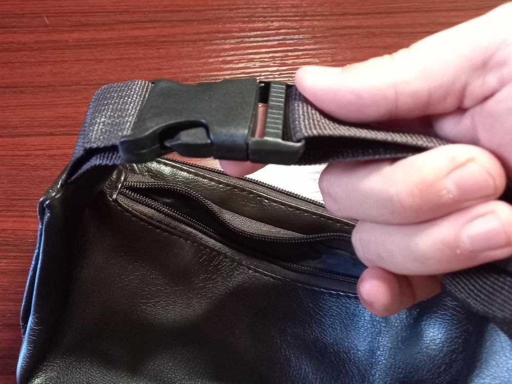 Leder Gürteltasche für Herren - Sac banane cuir pour homme (Neu und originalverpackt) in ...