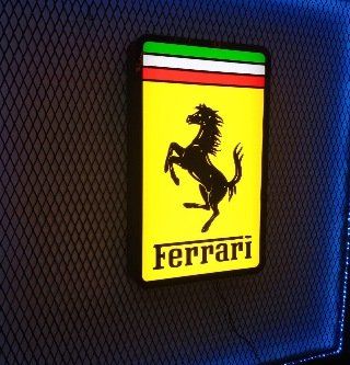 Ferrari Logo rechteckige Wandleuchte | Dekoration für Garage | Kaufen ...