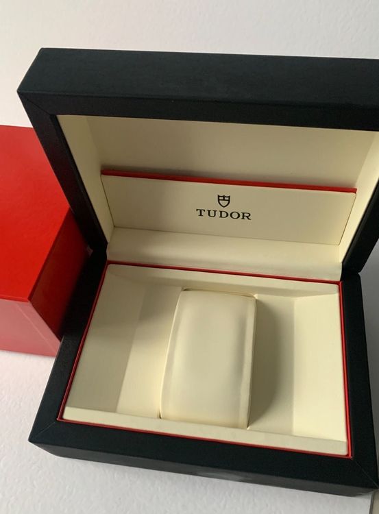 TUDOR Box standard (Neu und originalverpackt) in Sion für CHF 75 – mit ...