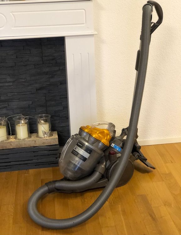 Dyson DC19 Staubsauger (Gebraucht) in Galgenen für CHF 56 – nur ...
