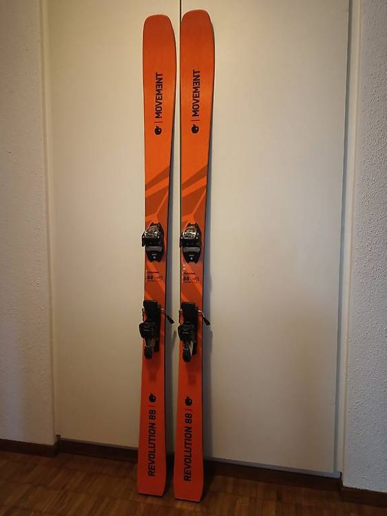Movement Revolution 88, 182 cm, 2024/25, NEU (Neu (gemäss Beschreibung ...