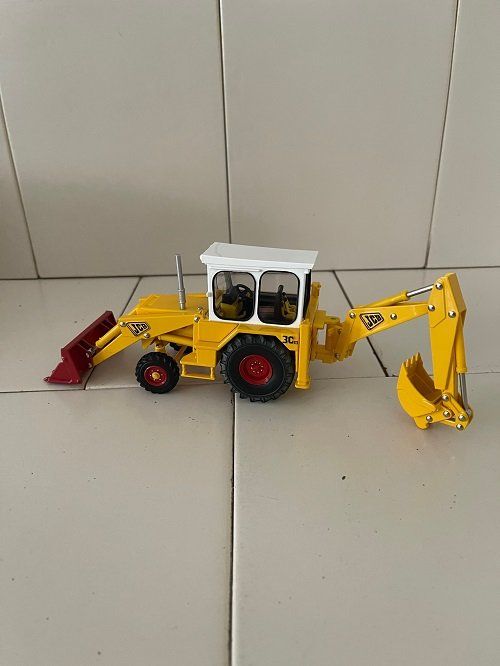 JCB 3C Mark III (Neu und originalverpackt) in Susten für CHF 35 – mit ...