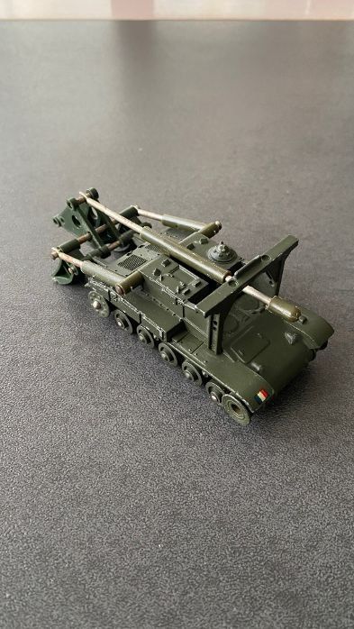 Dinky Toys Char AMX Poseur de pont, incomplet 883 France (D'occasion) à ...