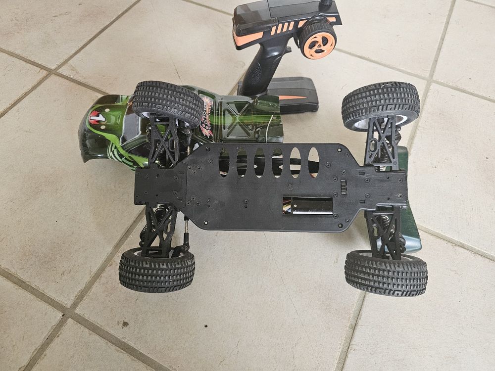 Truggy 4x4 X-Raptor Black Magic Brushless 2.4 (Gebraucht) in Yvonand ...