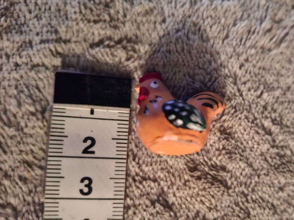Kleines, süsses,Vintage Huhn aus Holz sucht neues Puppenhaus (Gebraucht ...