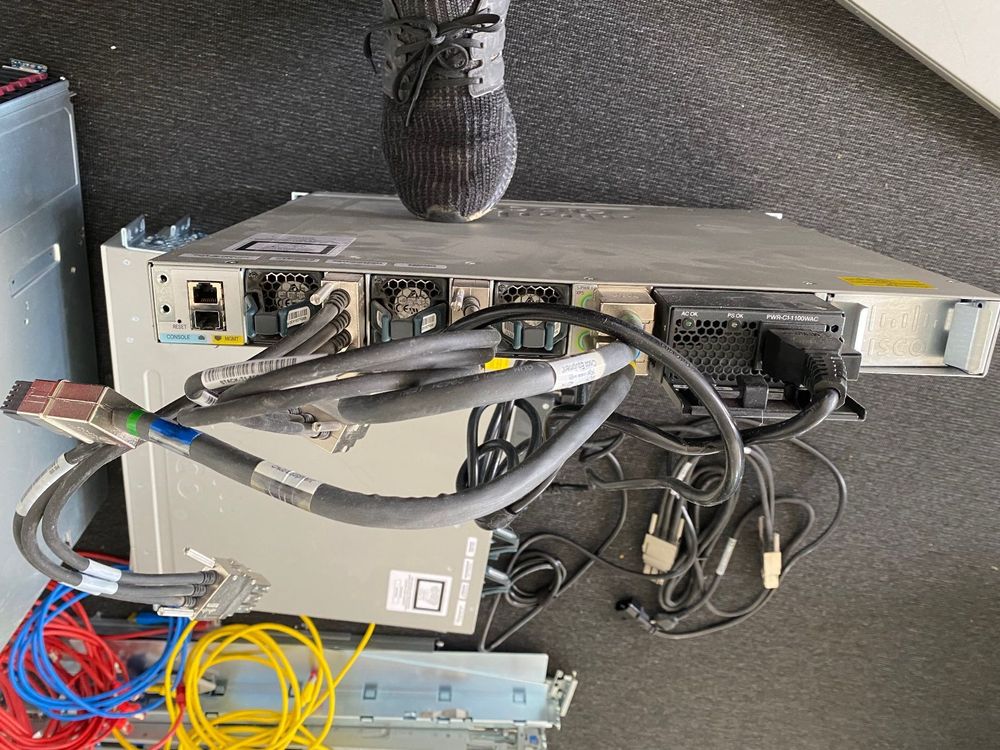 Cisco Switch C3850-NM-BLANK (Gebraucht) in Maennedorf für CHF 160 – mit ...