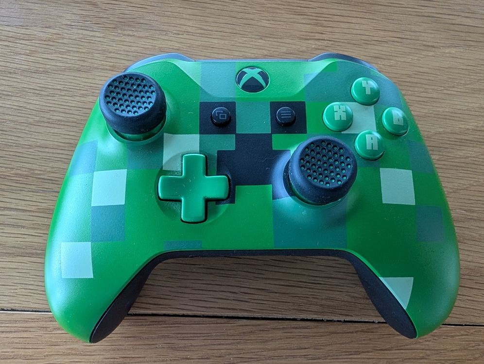 Xbox One Minecraft Controller (Gebraucht) in Horgen für CHF 20 – mit ...