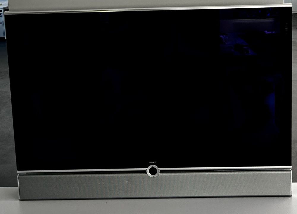 2x TV LOEWE IND 32 COM SOUND FERNSEHER MIT SOUNDBAR (Gebraucht) in ...