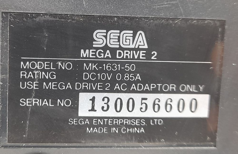 Console Sega Mega Drive II + Light Phaser + 34 Jeux + notice (D ...