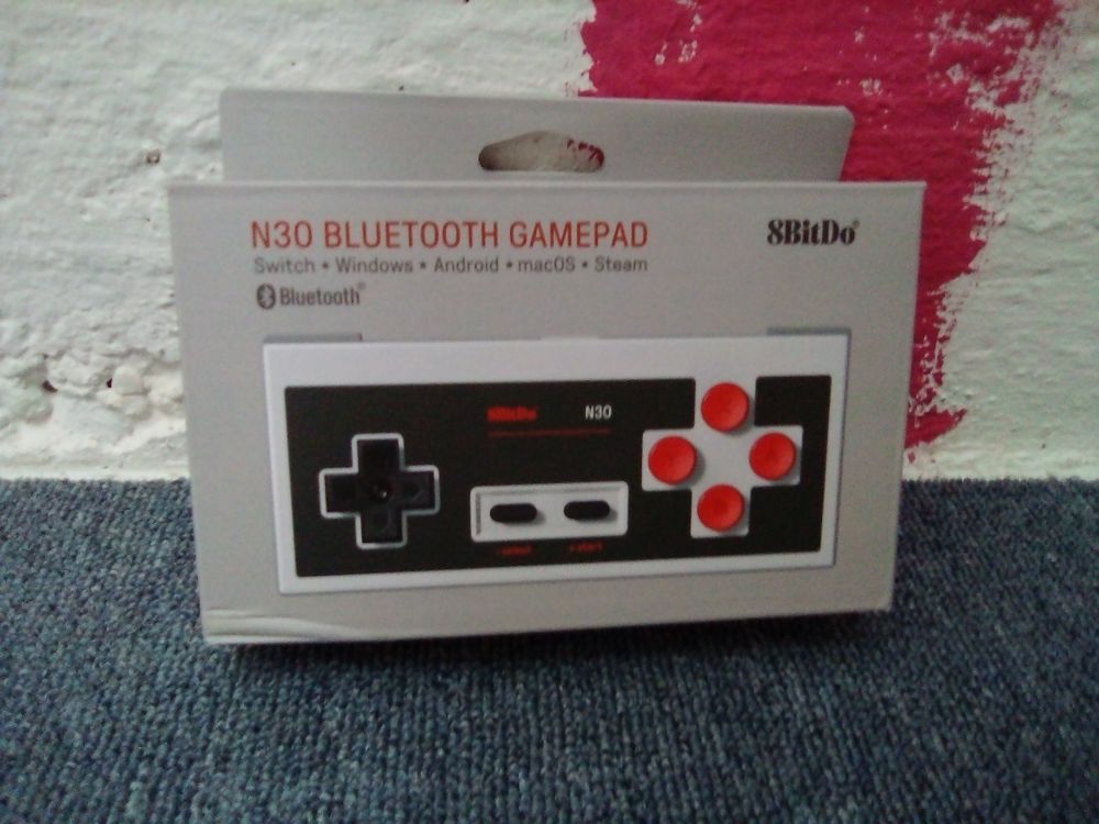 8BitDO N30 Bluetooth GamePad NES (PC/Switch/Steam) OVP, NEU! (Neu und originalverpackt) in ...