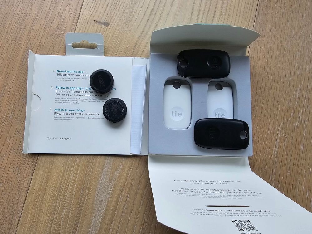 Tracker Tile Pro (2022) 4x, 1x tile sticker (2022) AirTag (Gebraucht ...