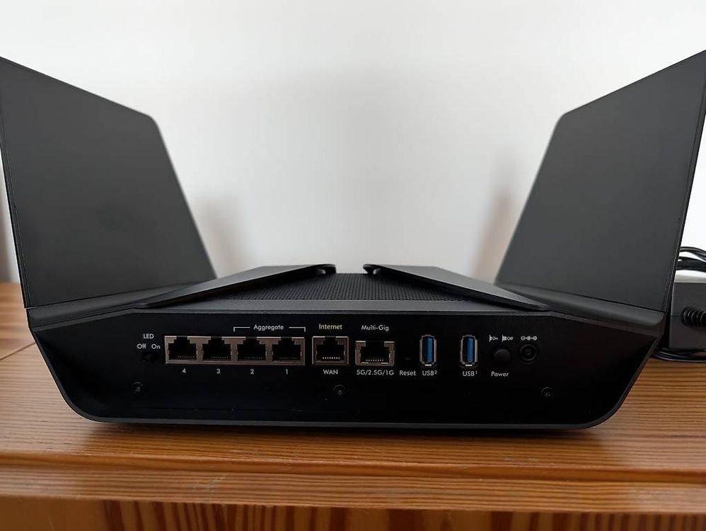 Netgear Nighthawk AX12 WLAN-Router 12-Stream AX6000 RAX120 (Gebraucht ...