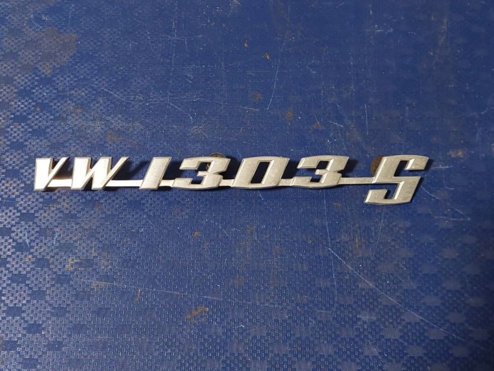 VW Käfer Schriftzug VW 1303 S (Gebraucht) in Waltenschwil für CHF 19 – mit Lieferung auf Ricardo ...