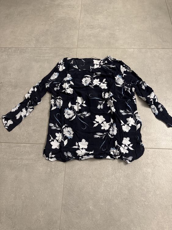 Bluse, Gr. 42, Dunkelblau mit Blumen (Neu (gemäss Beschreibung)) in Elsau für CHF 9 – mit ...