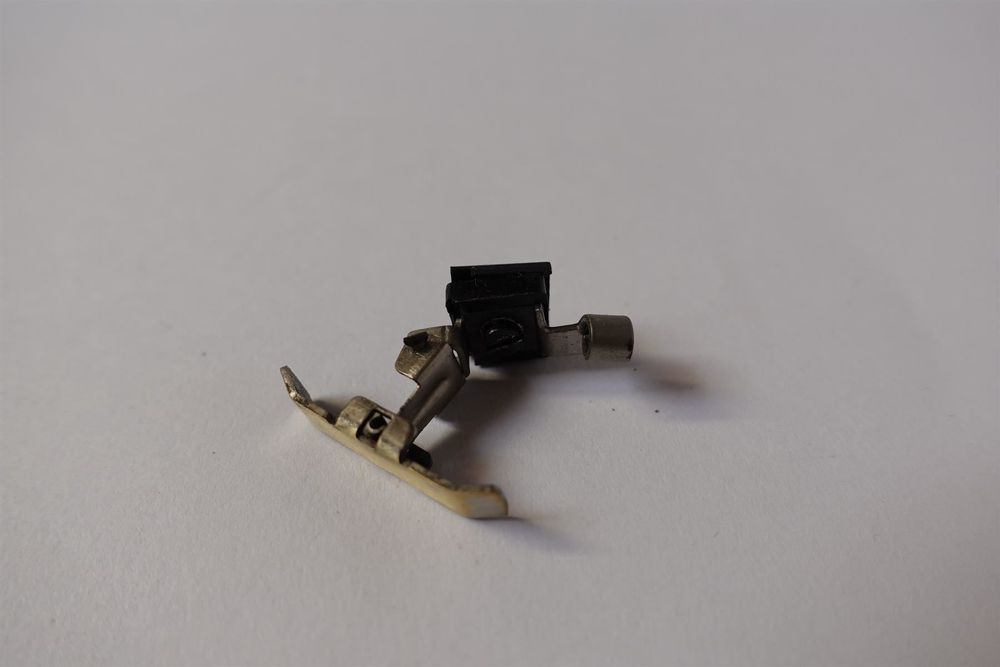 Märklin Schleifer für alte Blechwagen (Antik) in Kloten für CHF 6 – mit ...