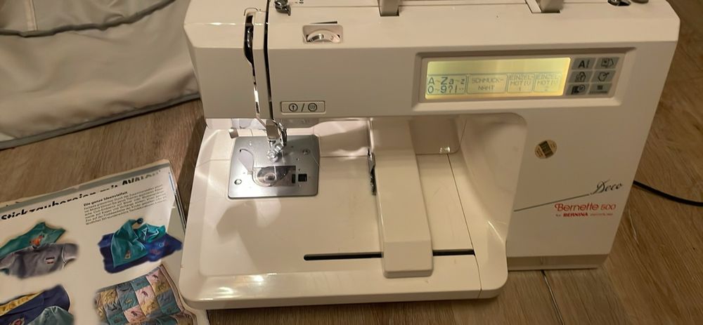 Stickmaschine Bernette Bernina 500 Deco inkl. Zubehör Stoff (Gebraucht ...