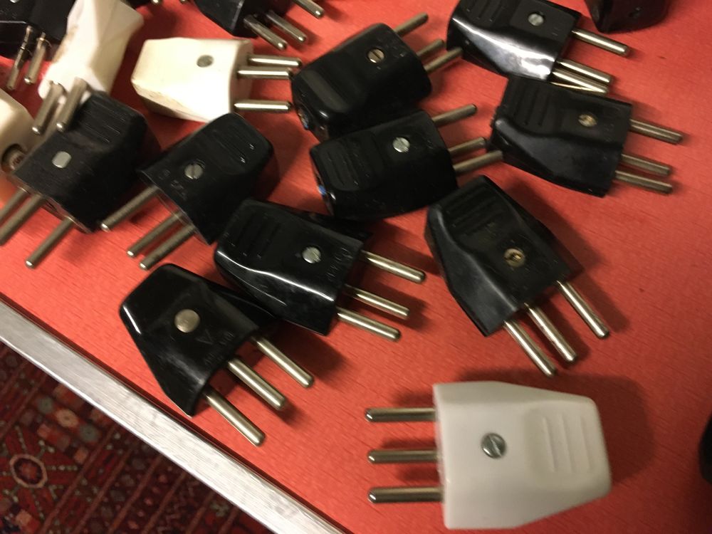 Lot Restposten verschiedene Elektro-Stecker, Schalter30Stück | Kaufen ...