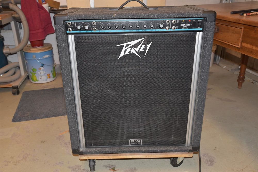 Peavey Combo 300 bass amp 1980s USA (Gebraucht) in für CHF 130 – nur ...