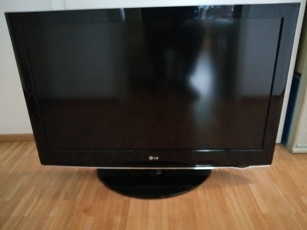 TV LG 37LG3000 94 cm (37") LCD TV - HD | Kaufen auf Ricardo