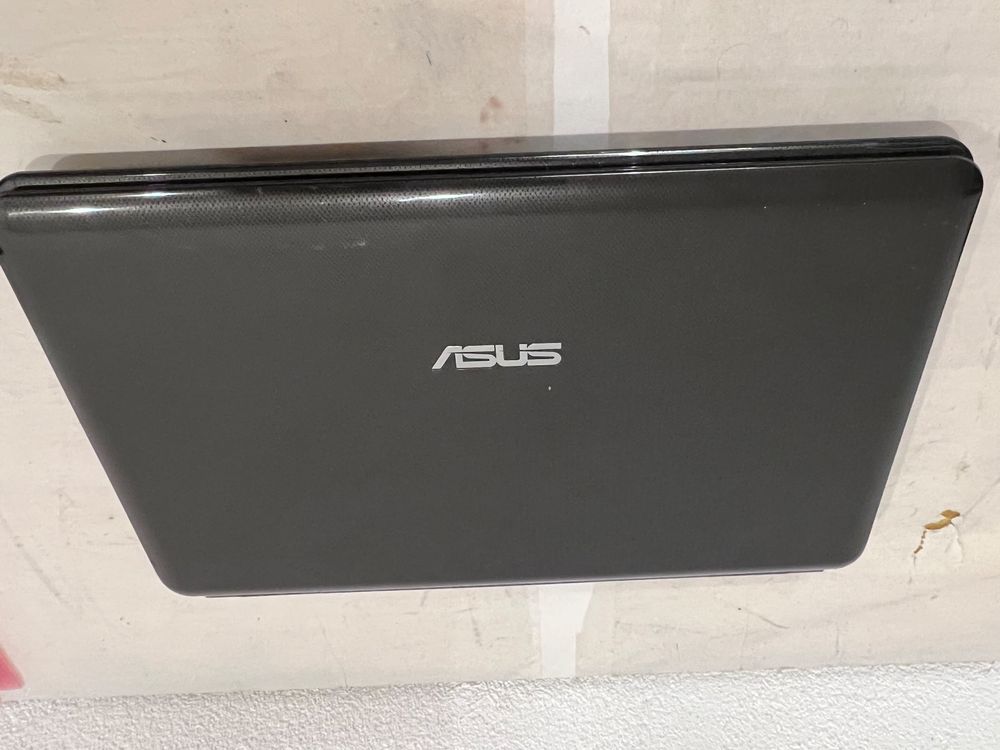 Asus Altec (Gebraucht) in Mols für CHF 1 – nur Abholung auf Ricardo kaufen