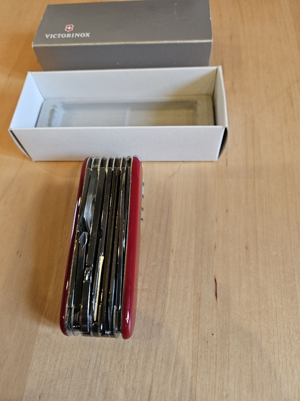 victorinox Swiss Champ (Neuf avec emballage d'origine) à Berolle pour ...