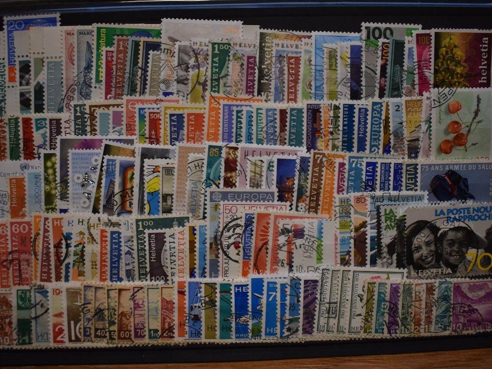 Über 150 Schweizer Marken, mit vielen Flugpost Marken. (Gebraucht) in Bettingen für CHF 3 – mit ...