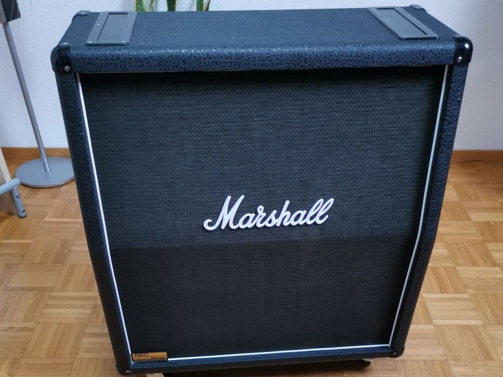 Marshall Box 412 1960AV, mit V30 (Gebraucht) in Mels für CHF 500 – nur ...