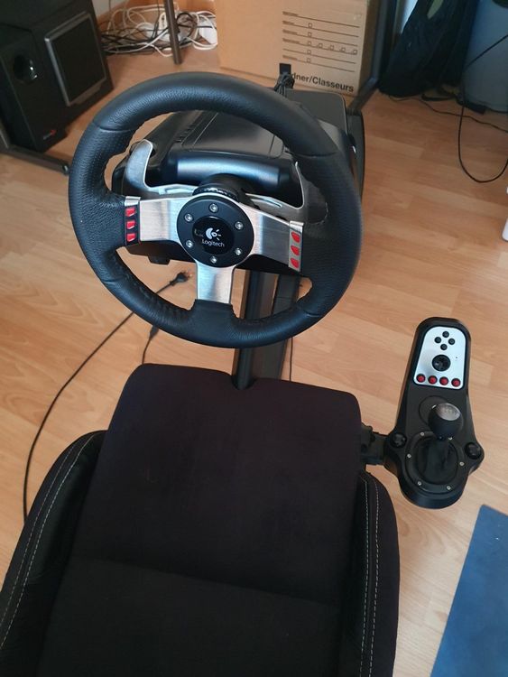 Playseat + Logitech G27 Racing Wheel Set (Gebraucht) in Hauptwil für ...
