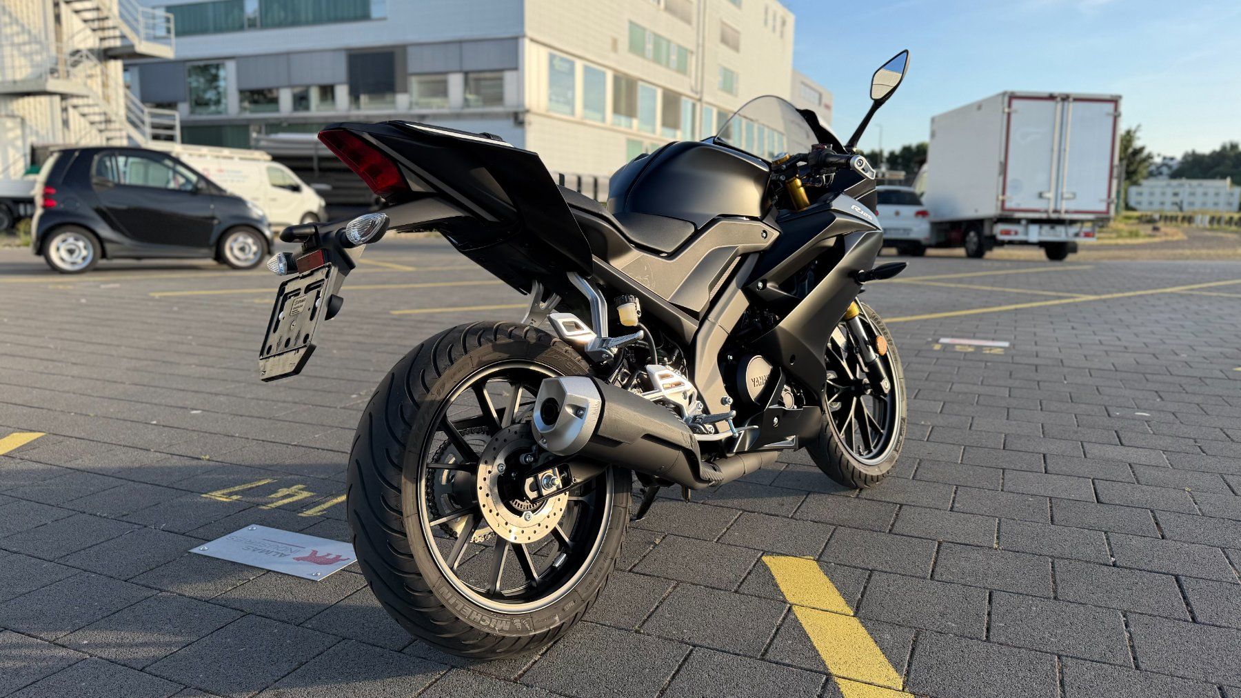 Yamaha YZF-R125 ABS Ab 16 Jahren Erst 2'872 km, Top-Zustand (Neu ...