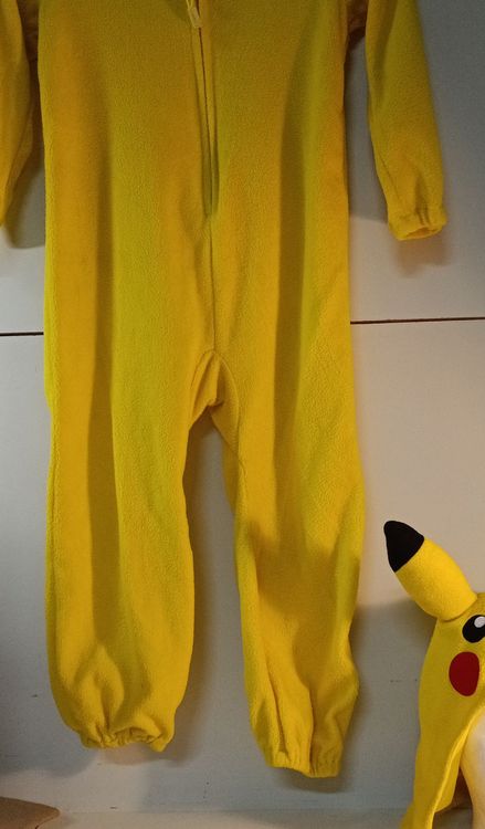 Süsser Pikachu Overall Kinderkostüm Gr 128 (ver63) (Gebraucht) in ...