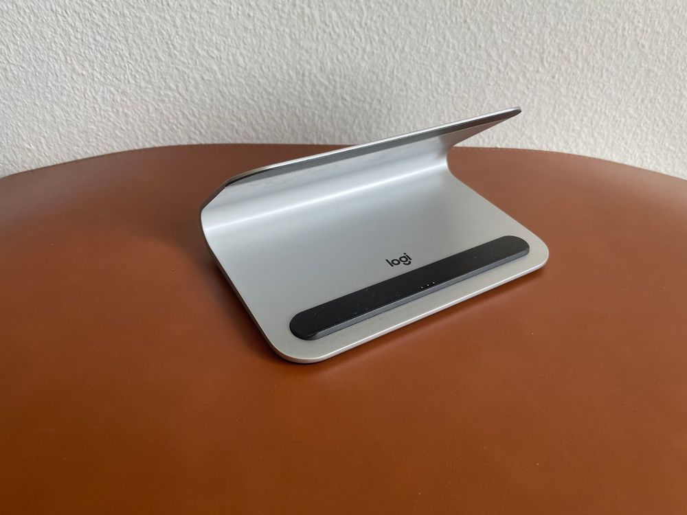 Logitech Base für iPad Pro 9.7" und 12" (Gebraucht) in für CHF 20 – mit ...