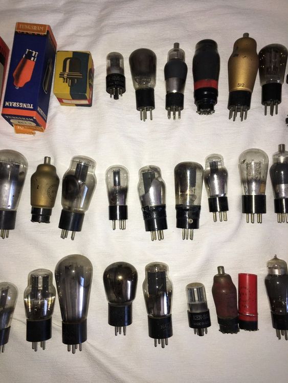 Röhren Lot 20-40er Jahre, über 70 Stück (Defekt) in Oftringen für CHF ...